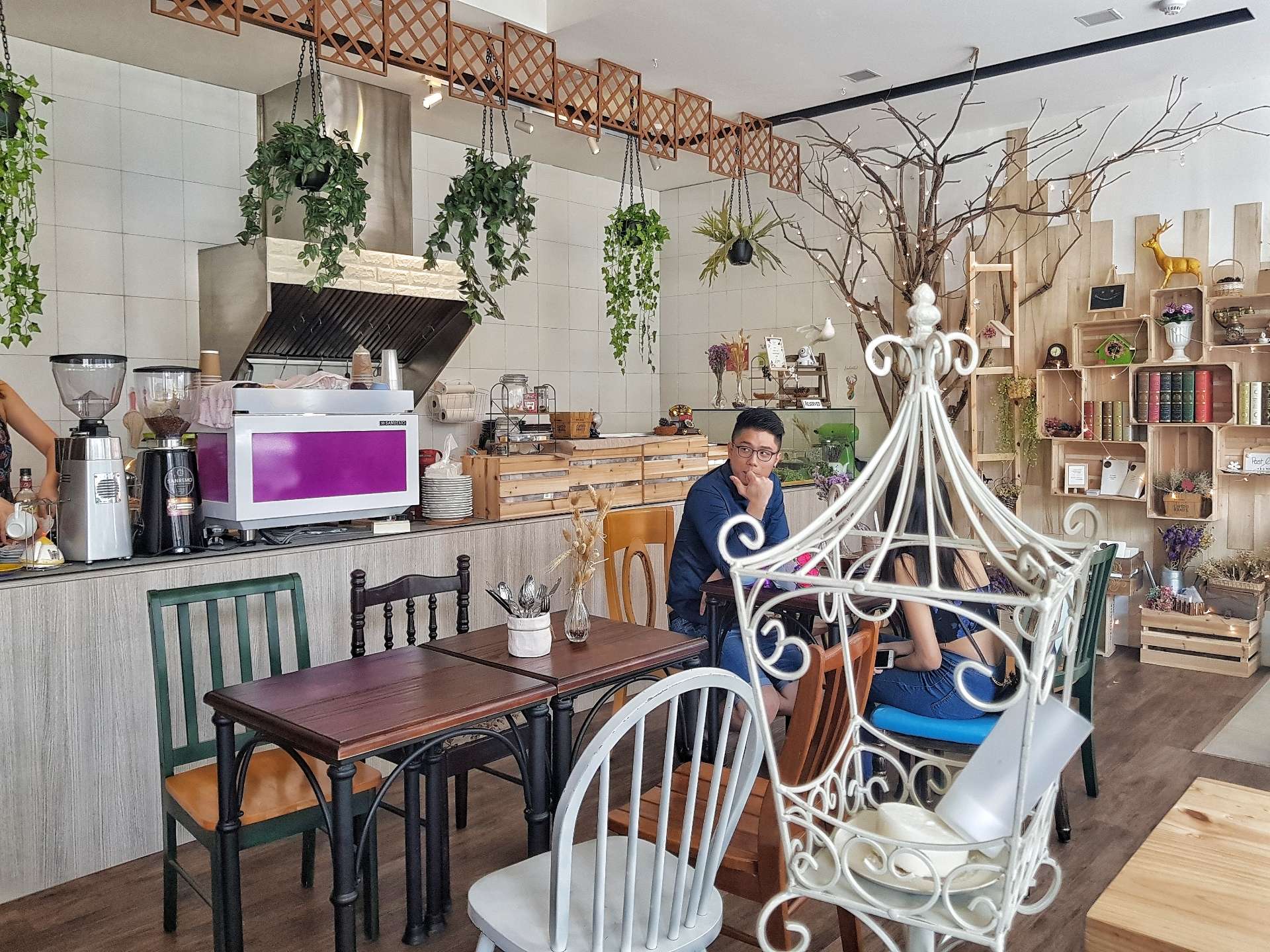 Enchanted Cafe @Rangoon Road