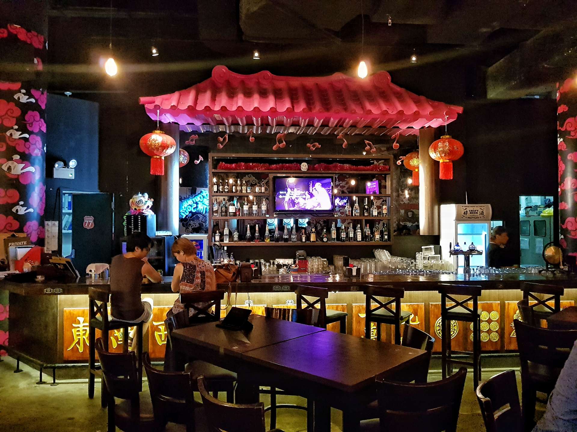 Hood Bar & Cafe @Bugis Plus